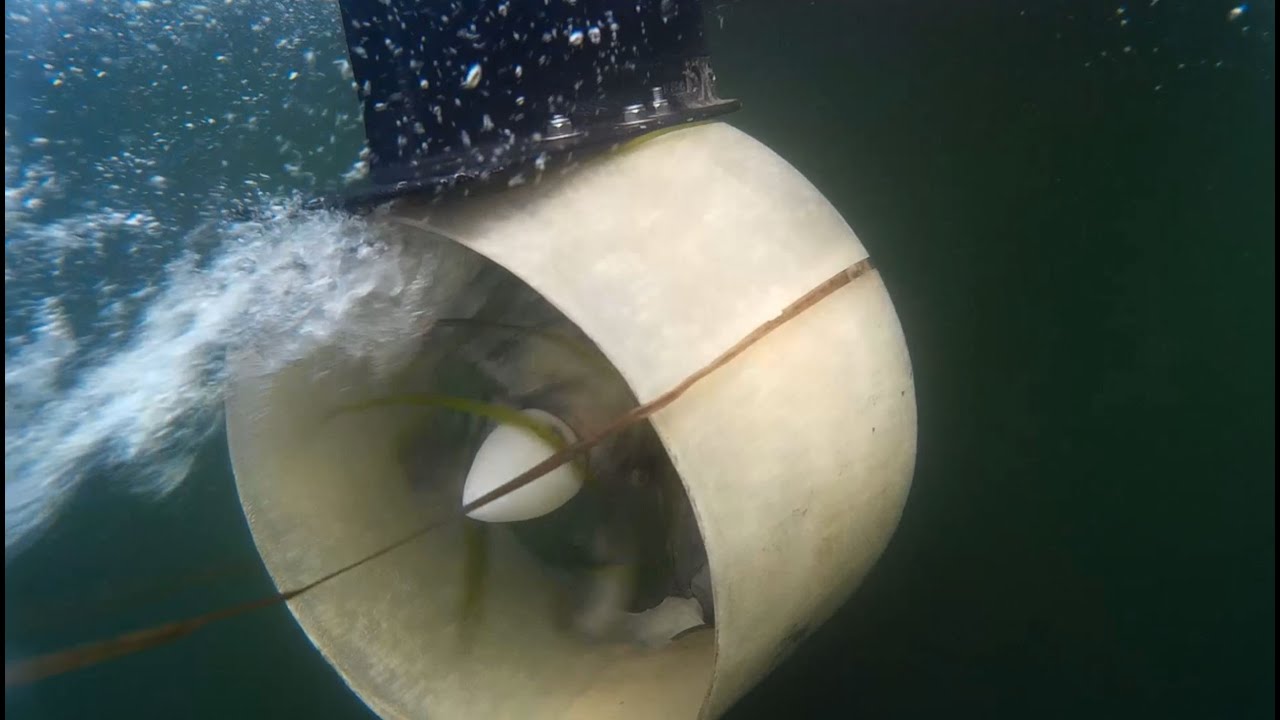 A duct for my outboarder motor - YouTube