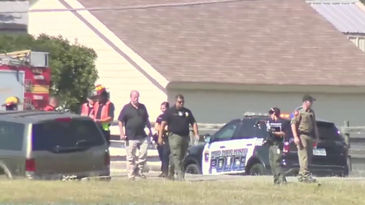 Woman killed after golf cart, SUV collide in Fair Oaks Ranch, police ...