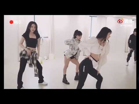 THE9 vlog NOT ME dance rehearsal and performance at 919 BAIDU STAGE - YouTube