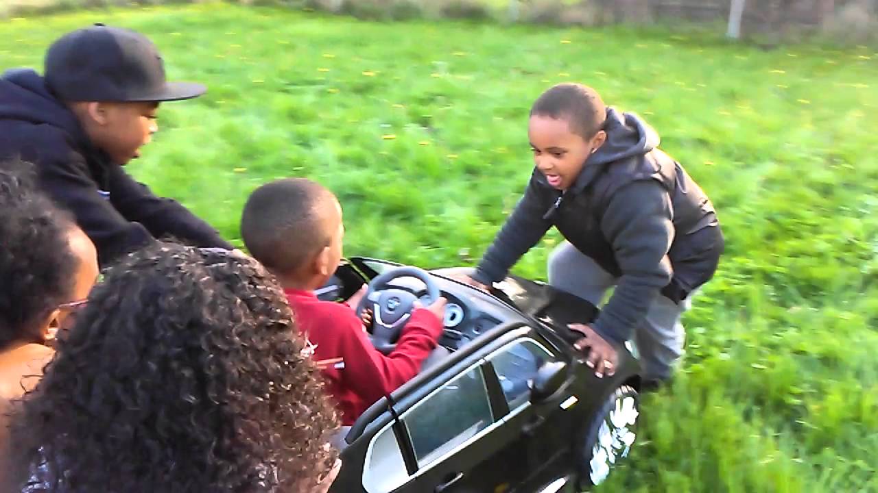 Kids Fighting In Car