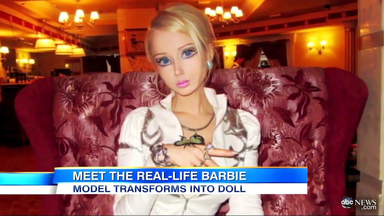 Most beautiful girl look like as Barbie doll veleira Barbie history ...