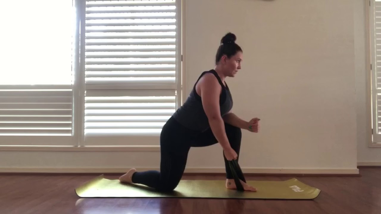 Mini Band Single Arm Row - YouTube