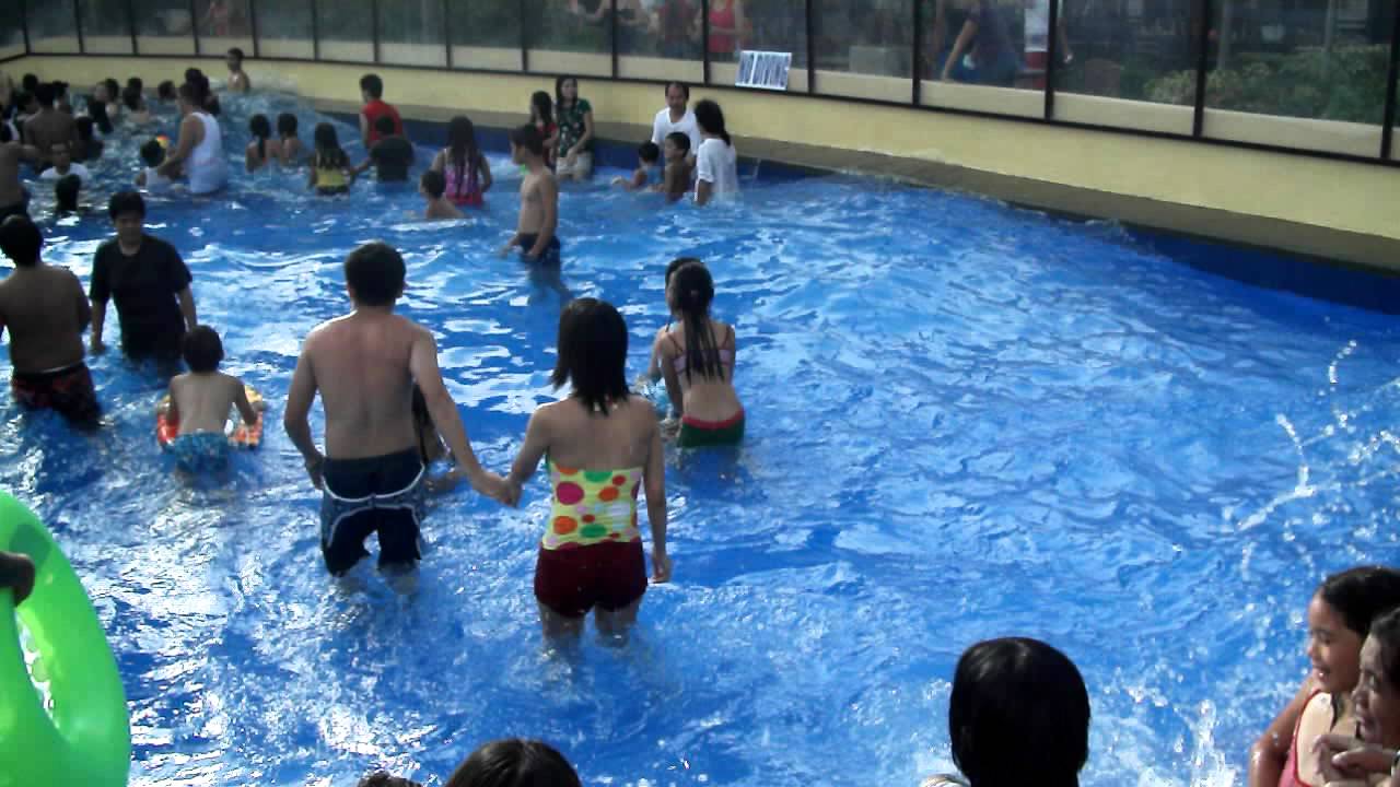 water camp wave pool with jojo and chyainna - YouTube