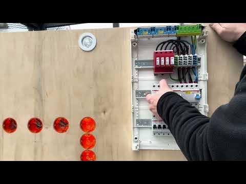 Unterverteilung Unterverteiler Aufbau Verdrahtung / Sicherung / RCD ...