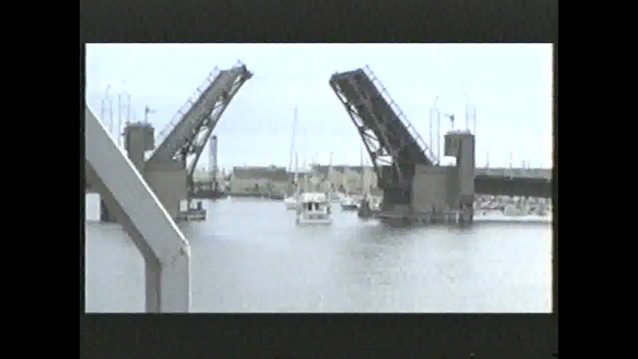 Port Adelaide-Birkenhead Bridge - YouTube