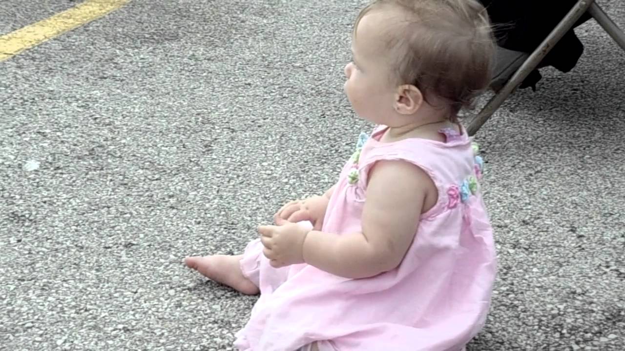 Sarah Rivka dancing at Lag Ba Omer festival - YouTube