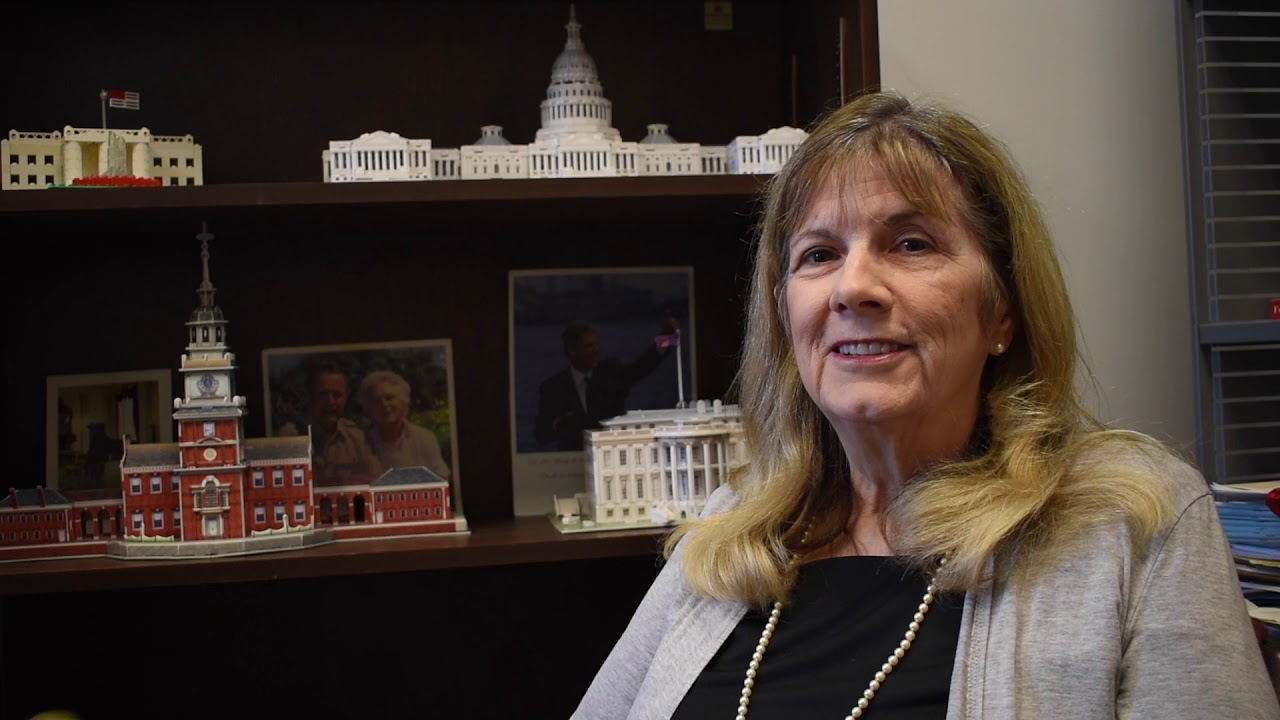 The American Presidency | Professor Edwards - YouTube