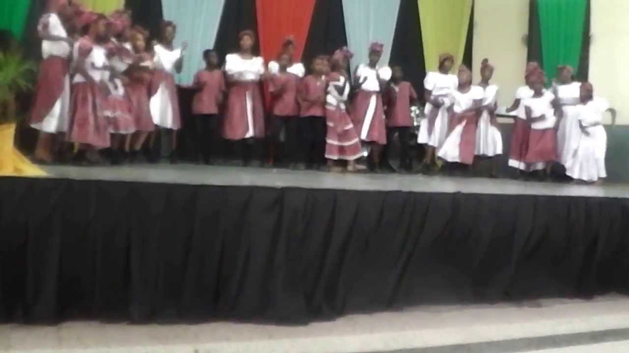 Banana Medley (Corinaldi Avenue Primary) - YouTube