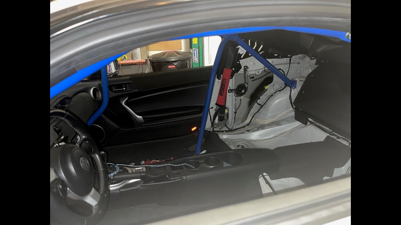 HOW TO INSTALL A 6 POINT ROLL CAGE! In detail (pt.1) - YouTube