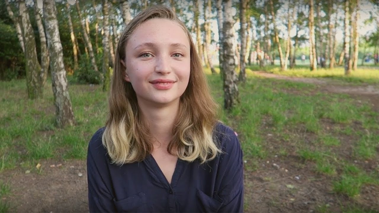 Video-Portrait - Anna (WG-Suchende) - YouTube