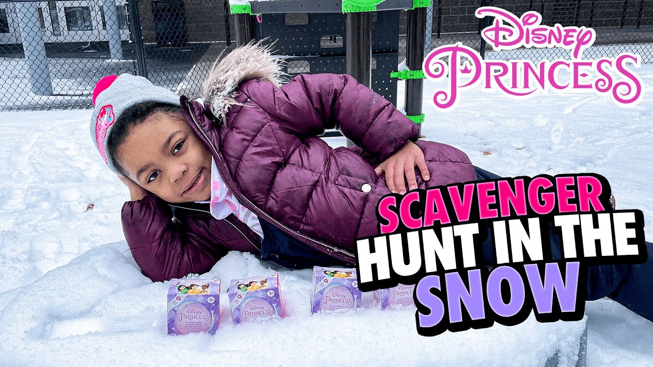 DISNEY PRINCESS!! SCAVENGER HUNT IN THE SNOW!!! - YouTube