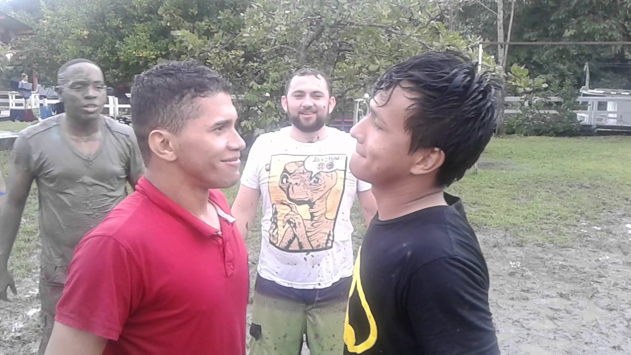 Luta na lama - YouTube