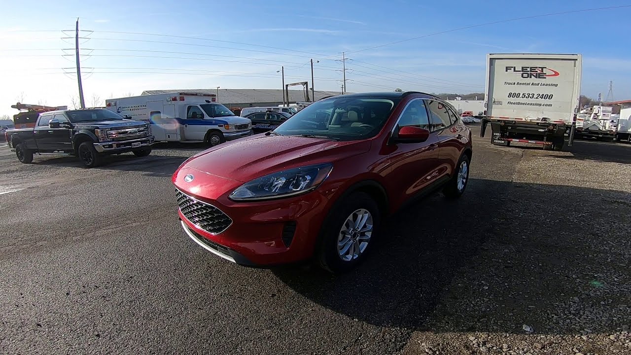 2021 Ford Escape SE Rapid Red metallic - YouTube