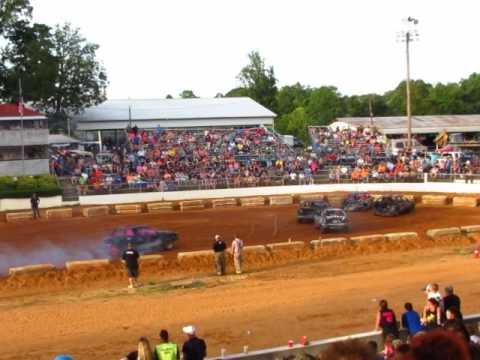 Russell County Jaycee Fair Demo Derby - YouTube