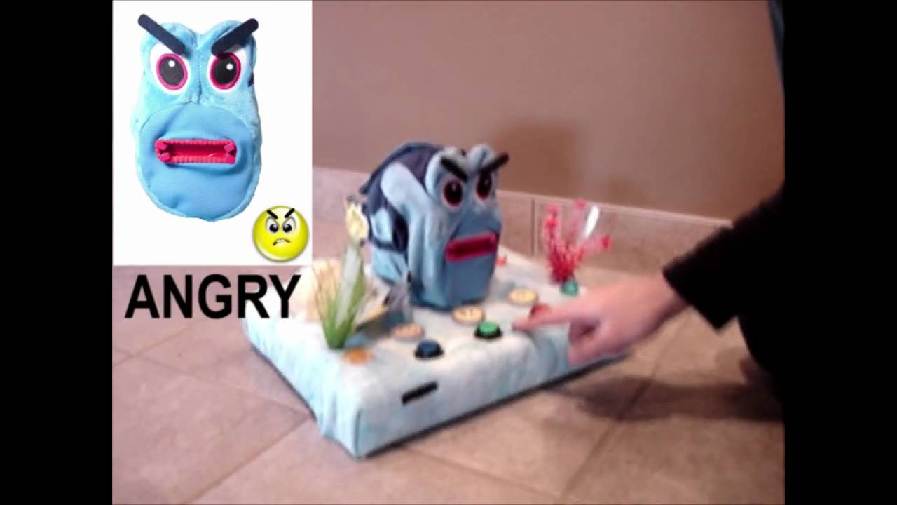 Dory the talking robot fish - Finding Nemo - YouTube