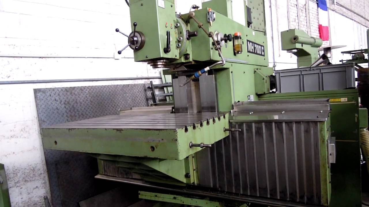 MAHO Tool Room Milling Machine - YouTube