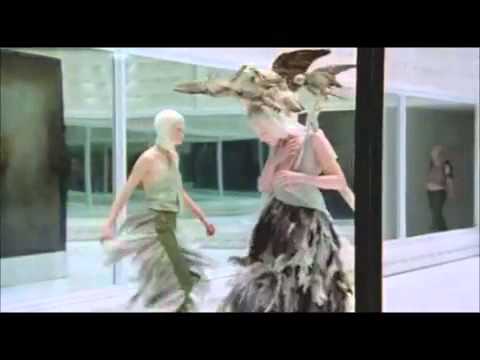Alexander mcqueen 2001 collection summer spring - YouTube