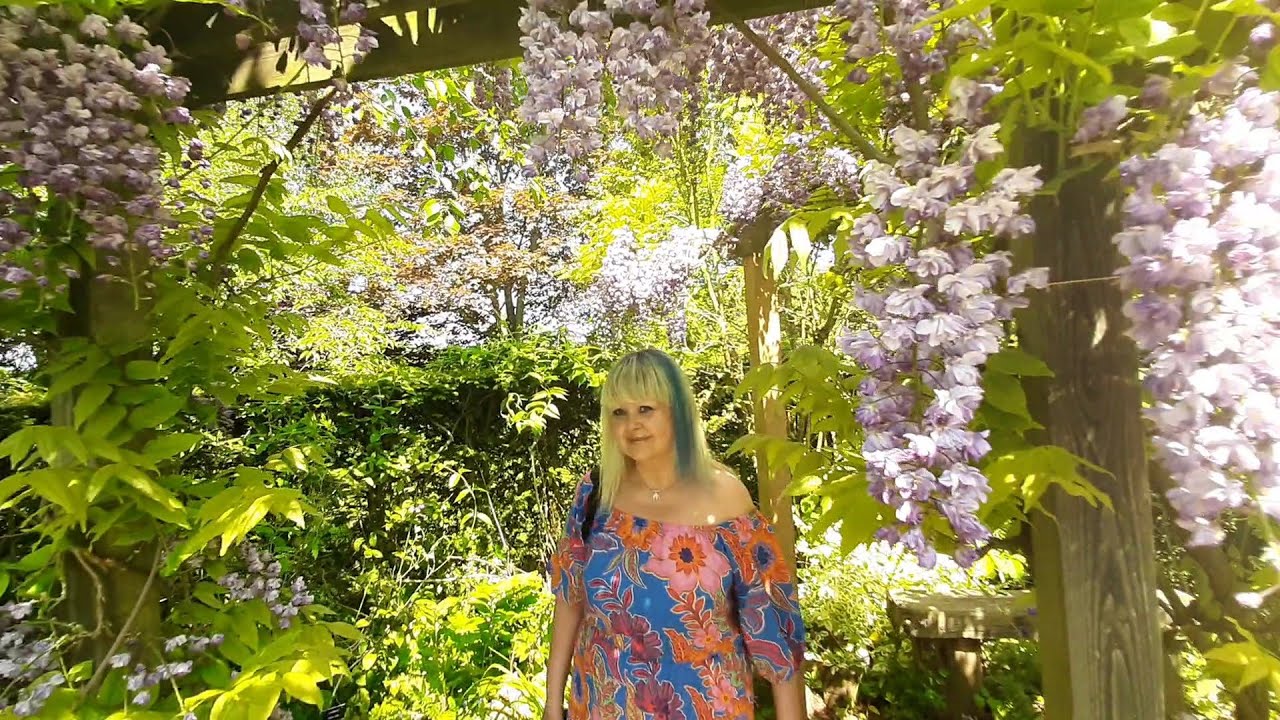 Barnsdale Gardens Beautiful Late Spring Colour ( Geoff Hamilton ...