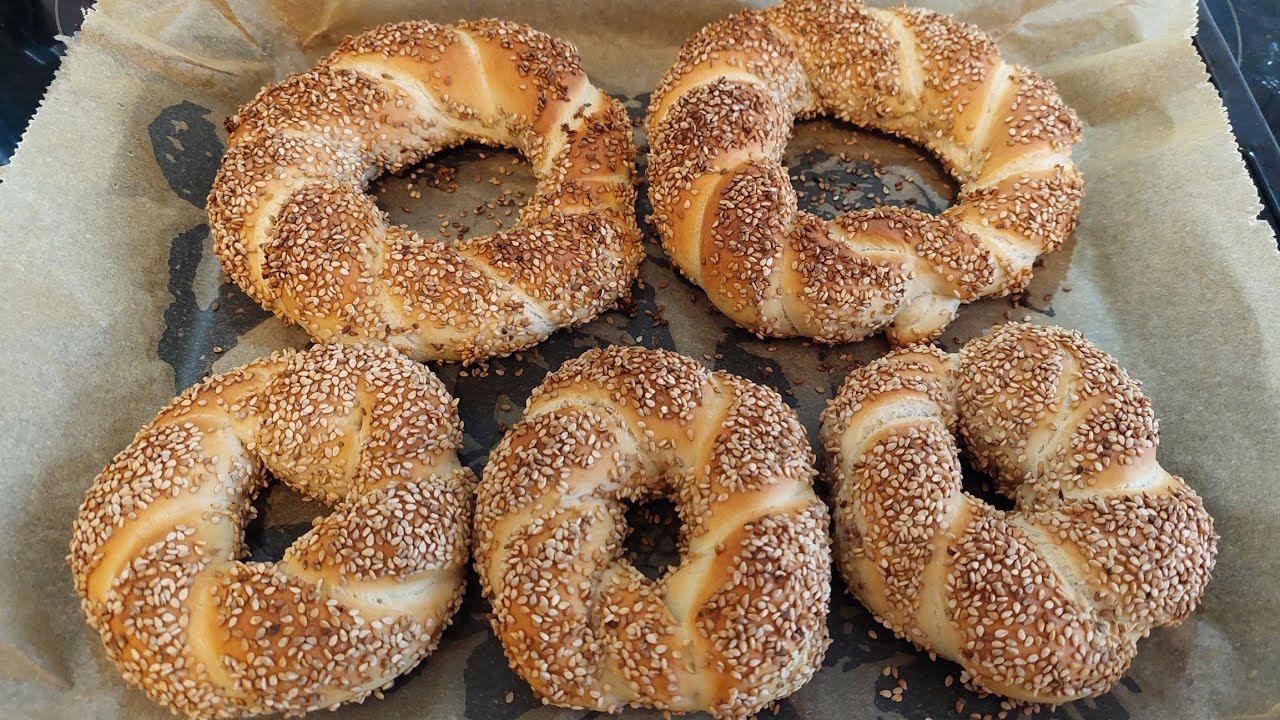 De post! Covrigi turcești cu susan! Simit! Turkish pretzels with sesame ...