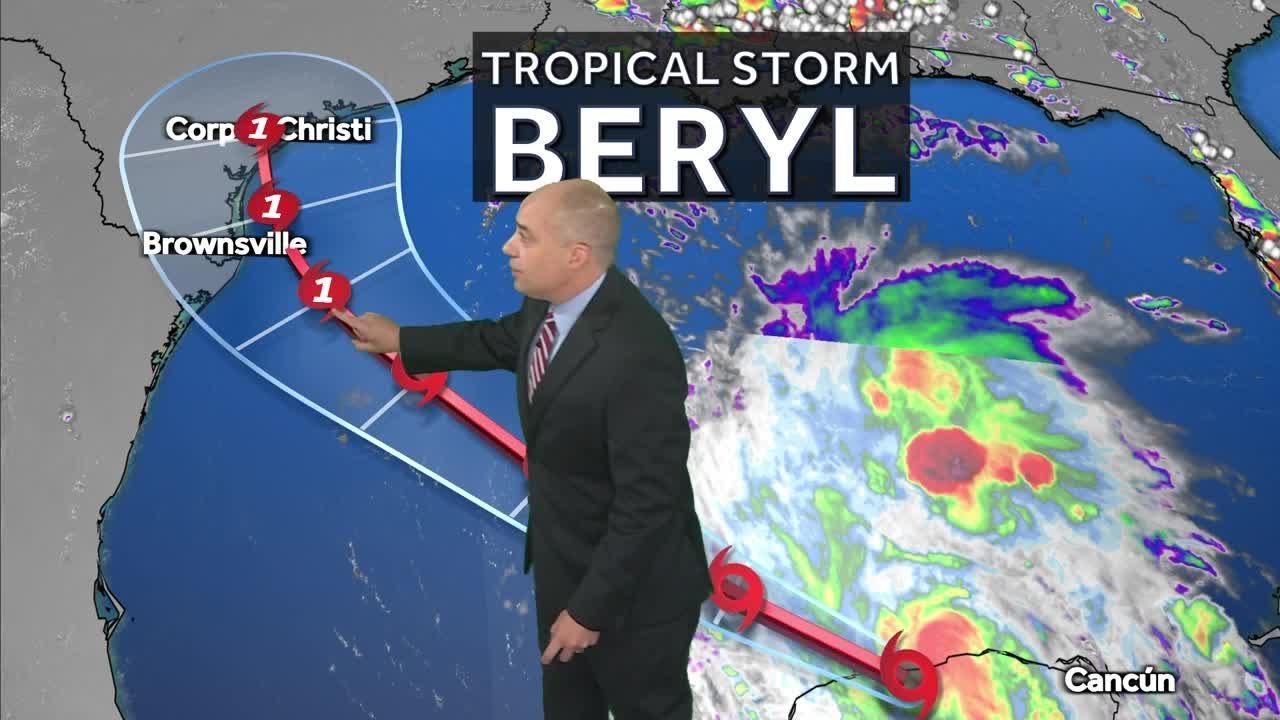 Beryl forecast to hit the Texas Gulf Coast by Monday, dangerous rip ...