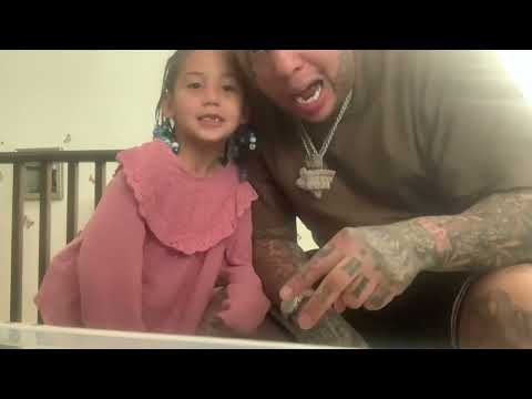 SINGLE FATHER (KING YELLA )TEACHIN HIS DAUGHTER HOW TO READ AND SPELL @Princessbella2018