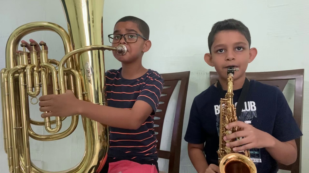 Casa das tubas Sax Soprano curvo e Tubas - YouTube