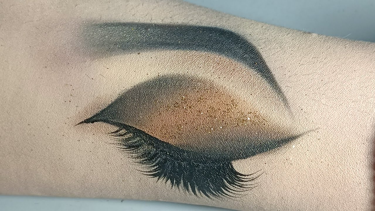 eyeshadow practice on hand | eyeshadow tutorial | eyeshadow makeup ...