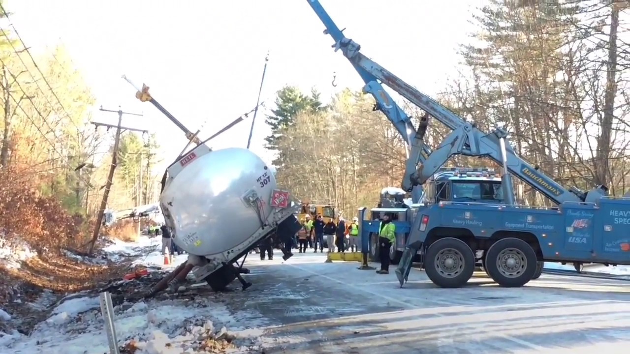 Fuel tanker rollover - YouTube
