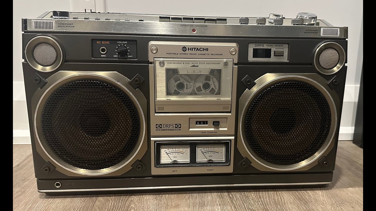 HITACHI Boombox TRK-8180 - YouTube