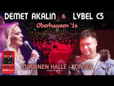 Demet Akalın ve Lvbel C5 Almanya Oberhausen'da konser verdiler. Bir eseri birlikte seslendirdiler.