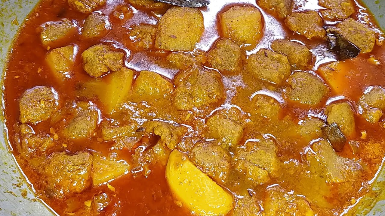 masaledar aloo Soya Chunks with Dahi - YouTube