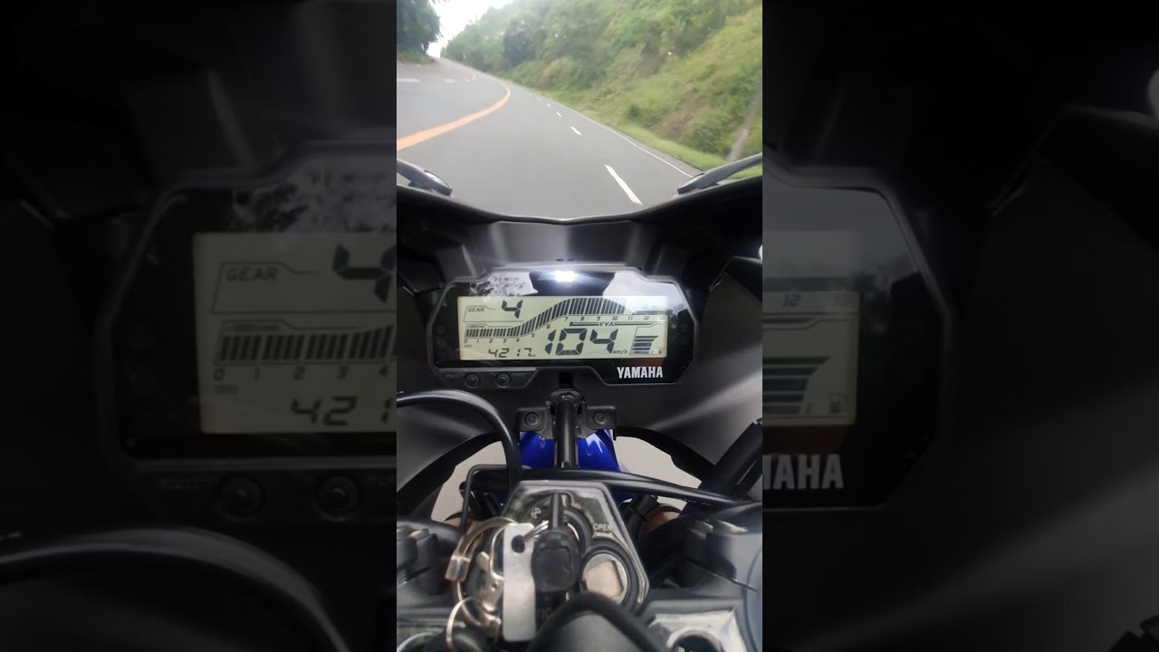 YAMAHA R15 V3 TOP SPEED STOCK - YouTube