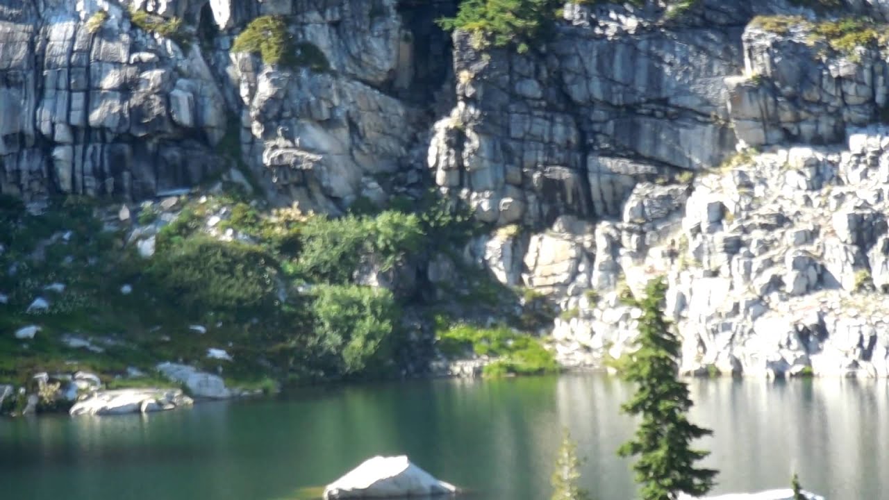 Mirror Lake Trinity Alps From North Side - YouTube
