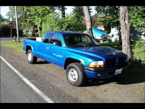 '98 Dodge Dakota Sport 5.2 Wheelin' - YouTube