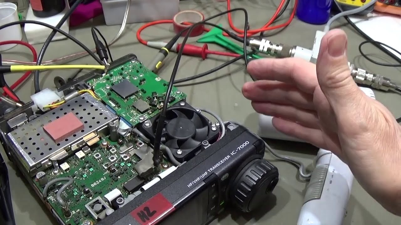#209 Annoying Days in the lab or the ICOM IC-7000 story - YouTube