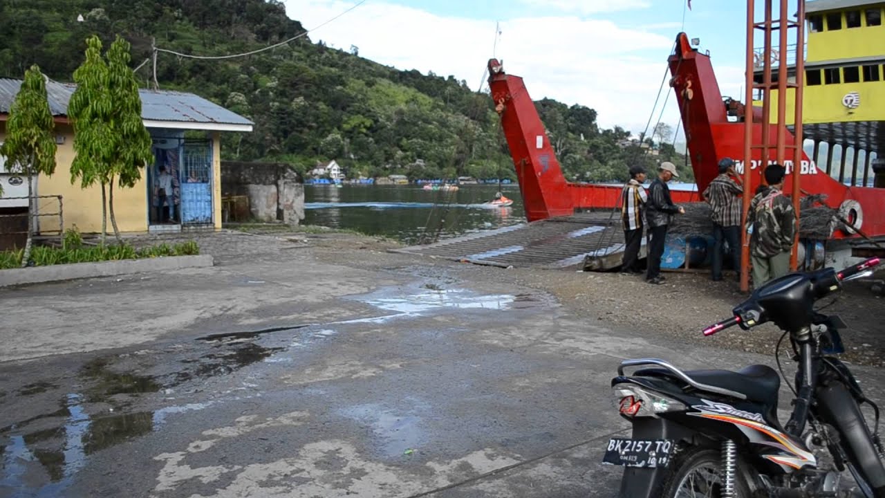 V Log Terminal Feri Samosir Island - YouTube