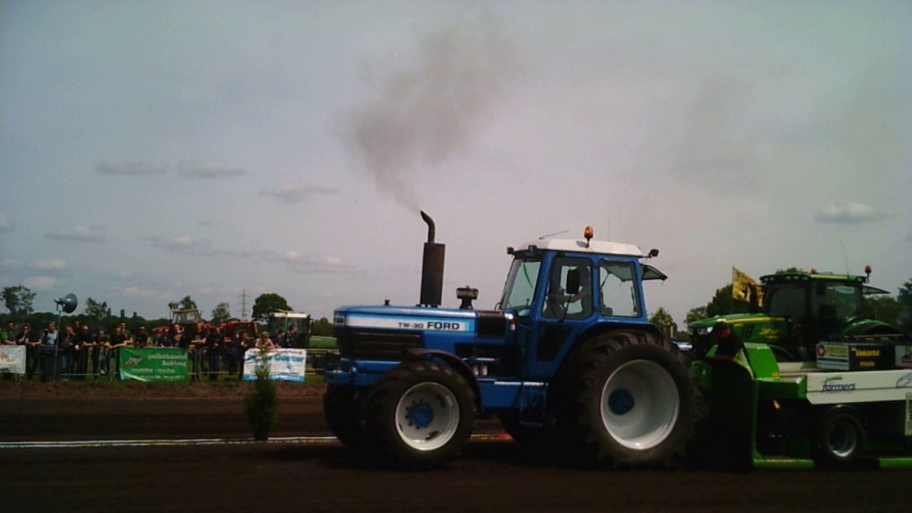 Ford TW30 trekkerslep Fort 2017 - YouTube