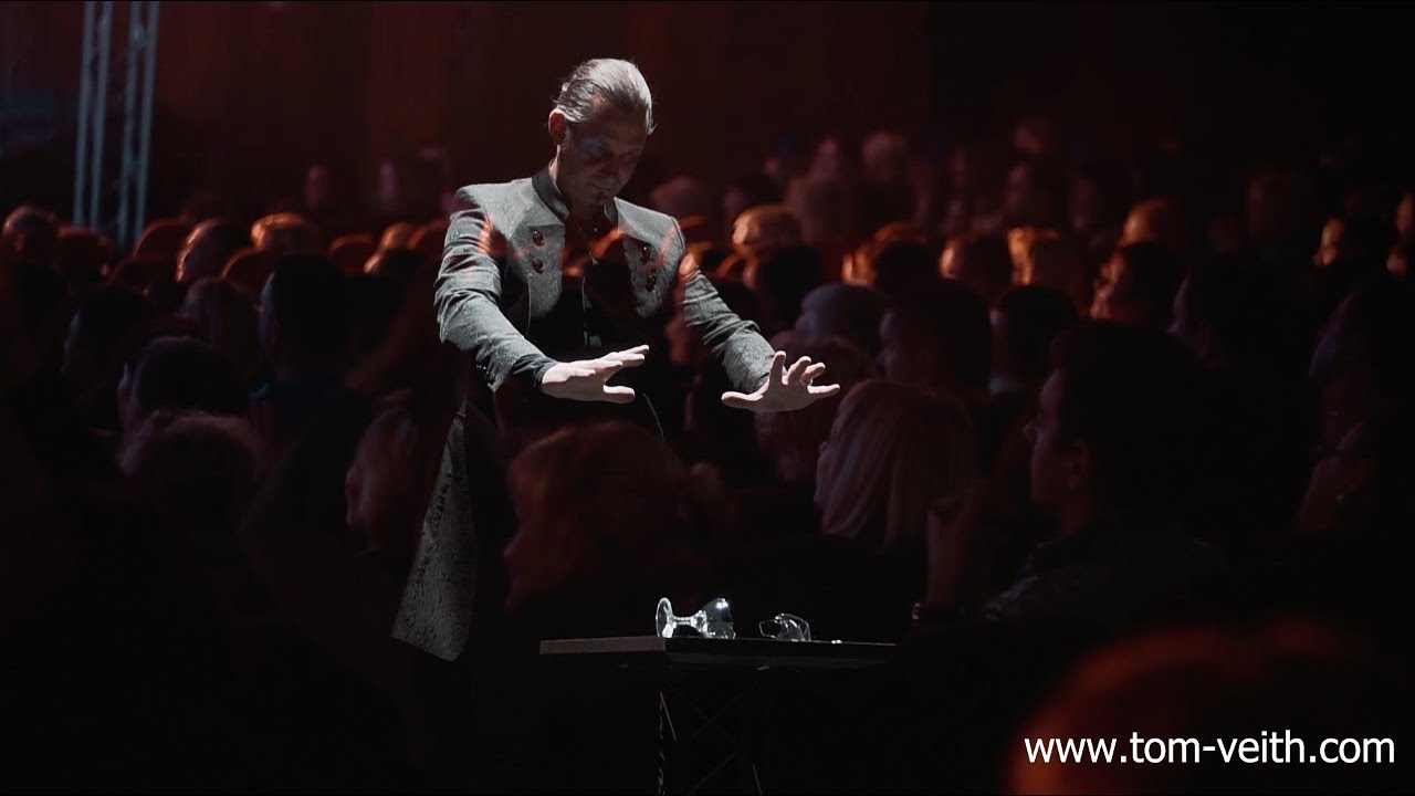 Bühnenzaubershow, Hochzeit Zaubershow, Hypnoseshow, Mentalmagie Tom Veith - YouTube