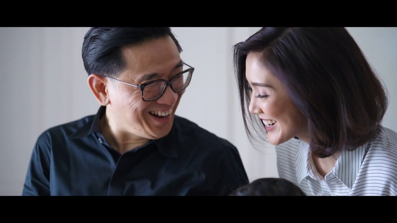 Sony Alpha | Sony G Master Trinity with Indra Leonardi - YouTube