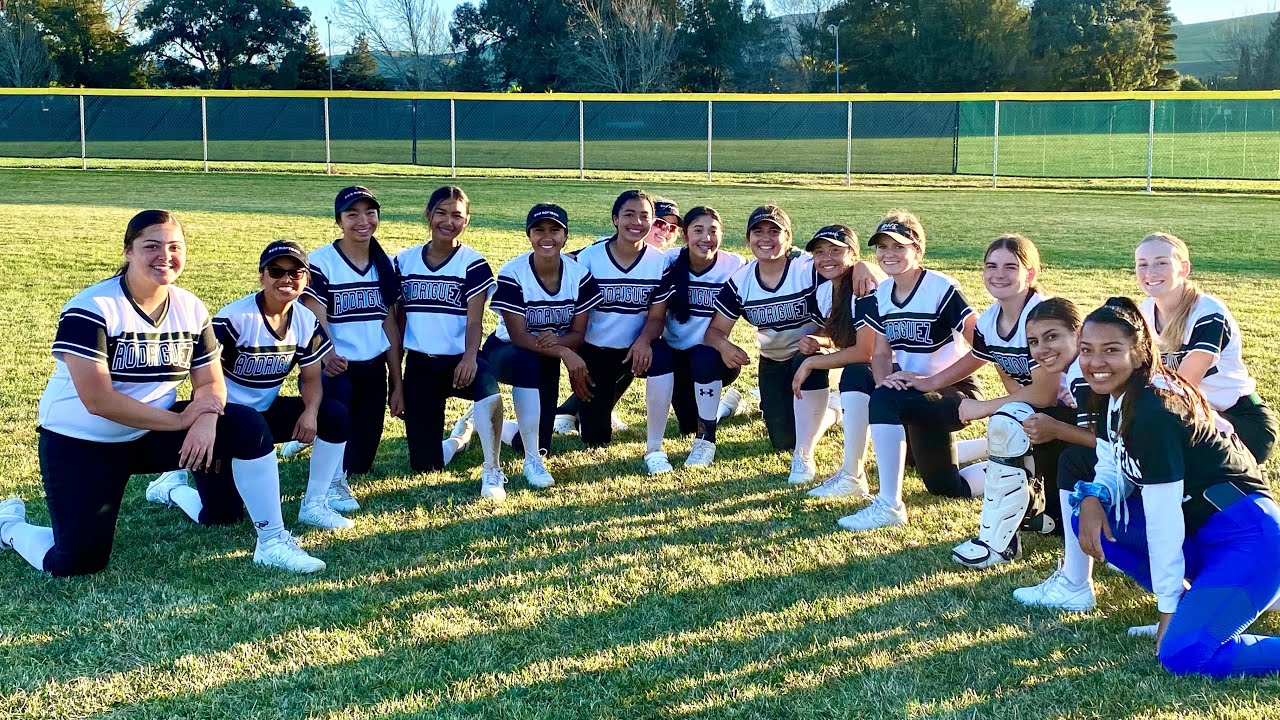Rodriguez Lady Mustangs Seniors 2020 - YouTube