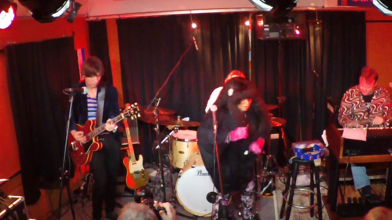 Gregor Hilden Organ Trio / Harriet Lewis- live 2020 - YouTube