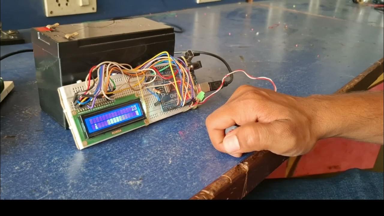 DINO GAME ON 12C LCD WITH ARDUINO - YouTube