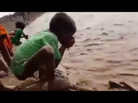 Afrika'da susuzluğun nasıl birşey olduğunu en iyi anlatan video