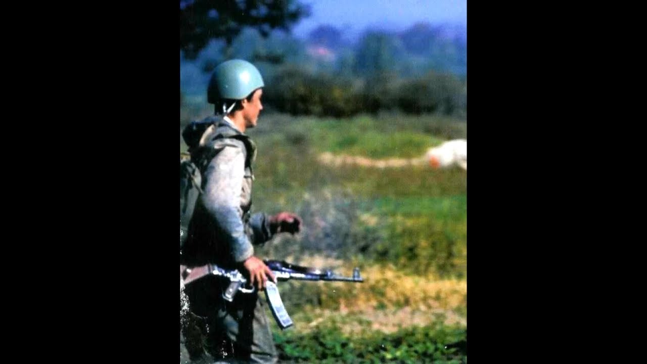 JNA paratroopers with StG-44 (Yugoslav People's Army) - YouTube