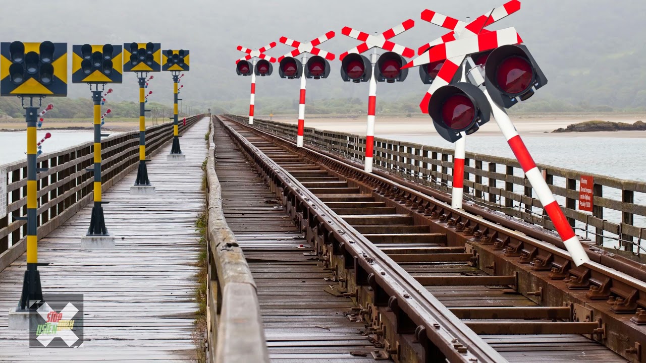 Railroad Crossing Animation #21 - YouTube