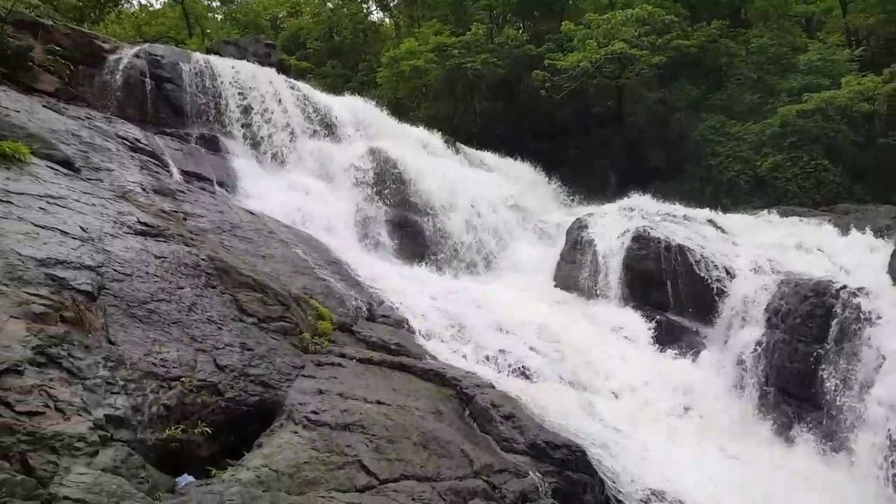 biggest waterfall in the world #Chinchoti #waterfall #nearMumbai - YouTube
