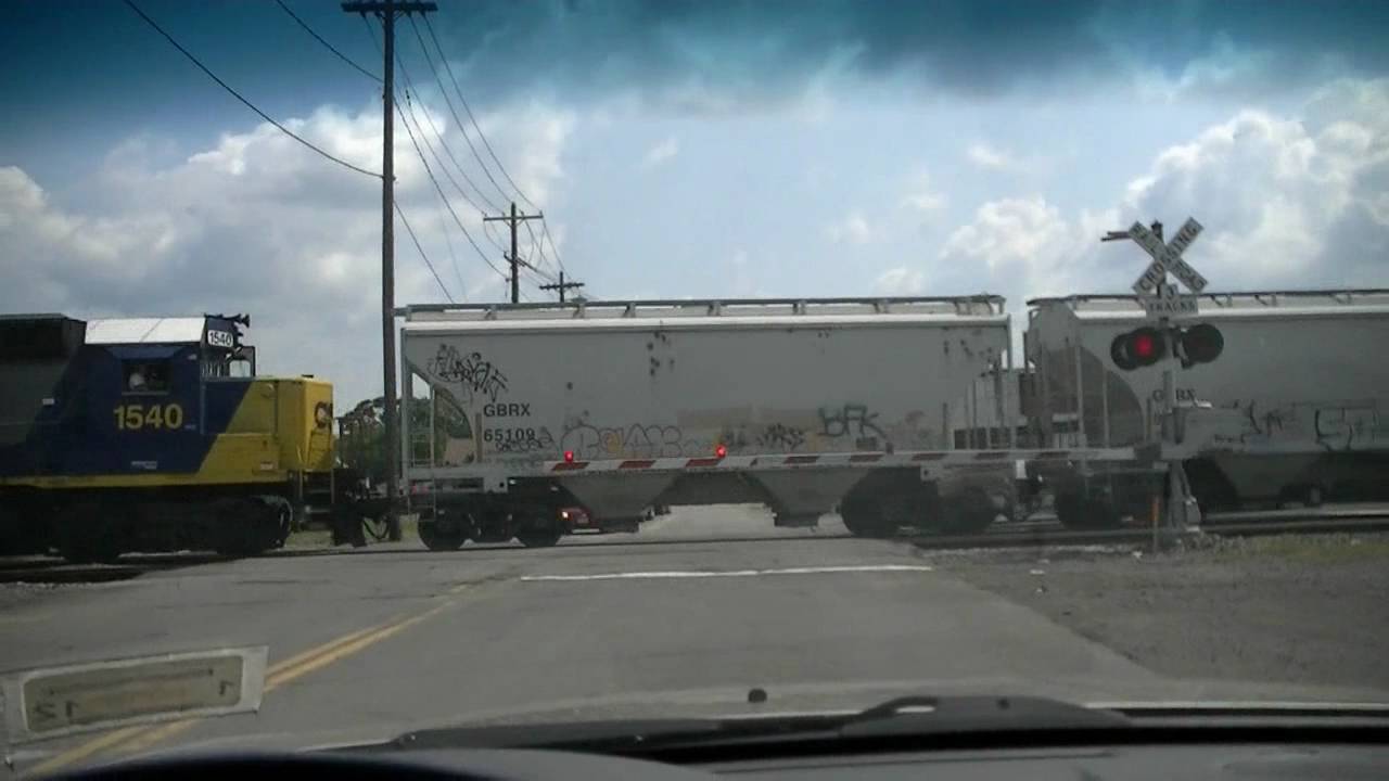 CSX local with Conrail bay window caboose North Tonawanda NY - YouTube