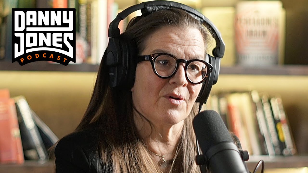 Annie Jacobsen: The Pentagon's NUCLEAR WAR Files Uncovered - YouTube