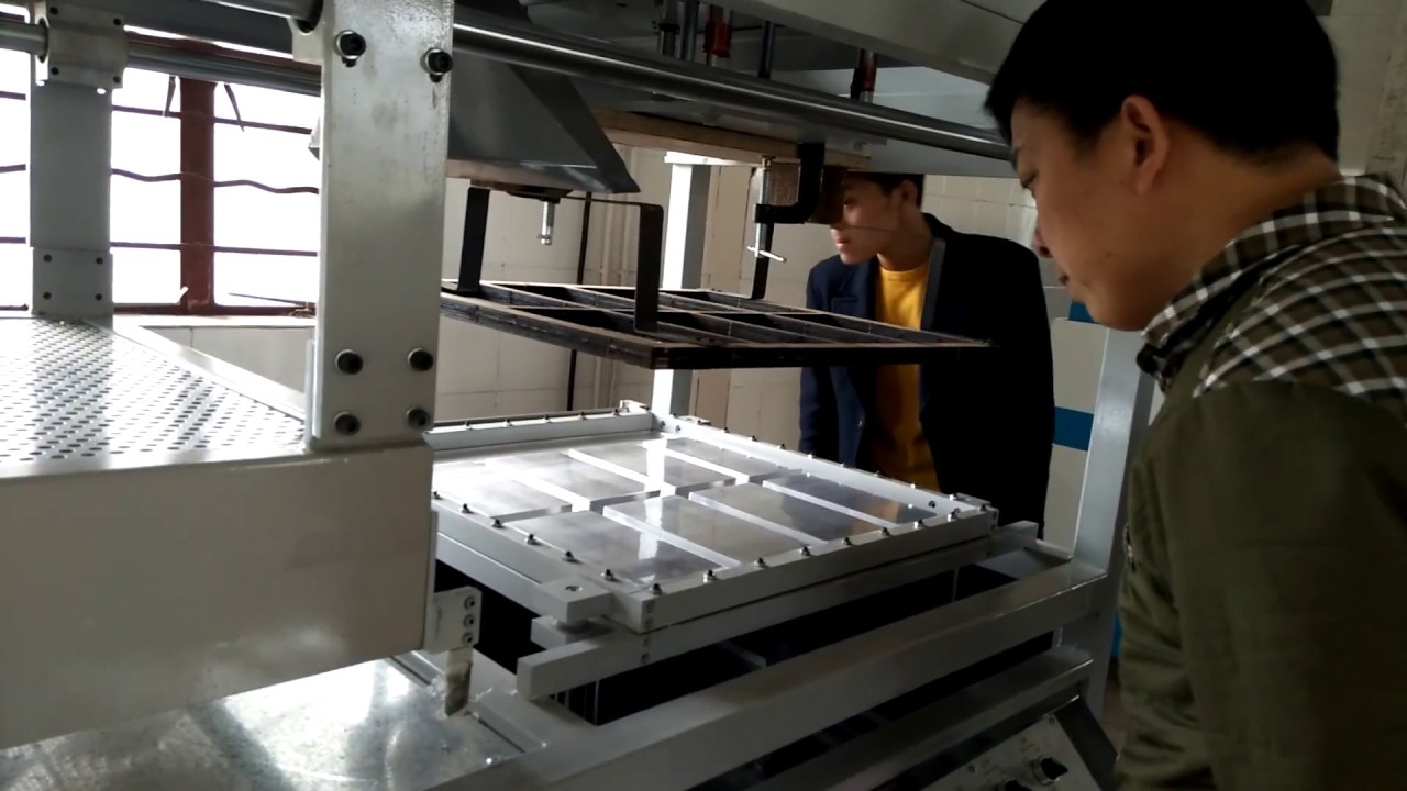 small thermoforming machines - YouTube