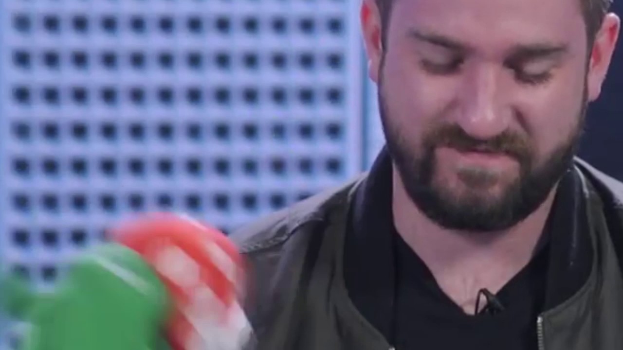 Tim Gettys vs Chad the Pirahna Plant - YouTube